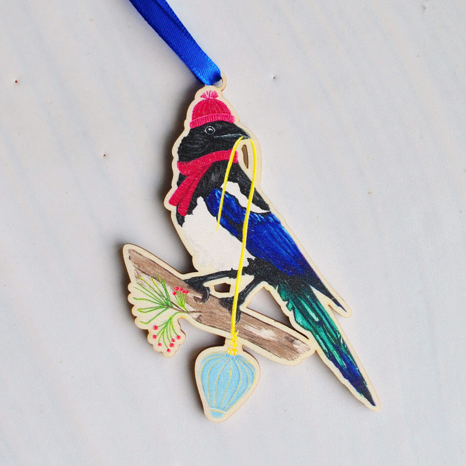 Wooden Christmas Decoration Magpie